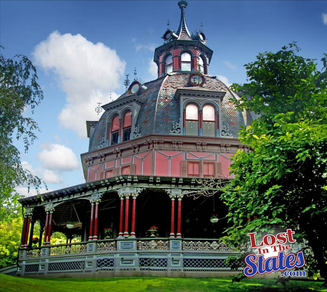 The Grand Victorian Octagon House - Lost In The States