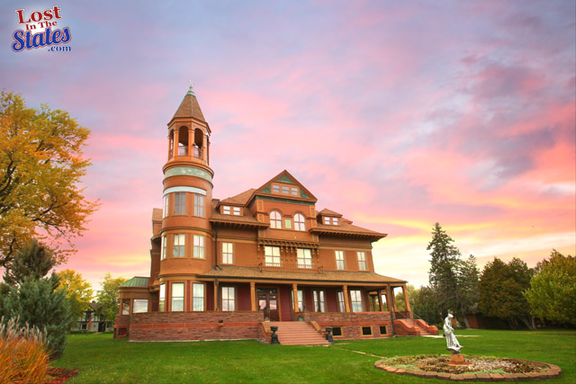 Fairlawn Mansion - Lost In The States